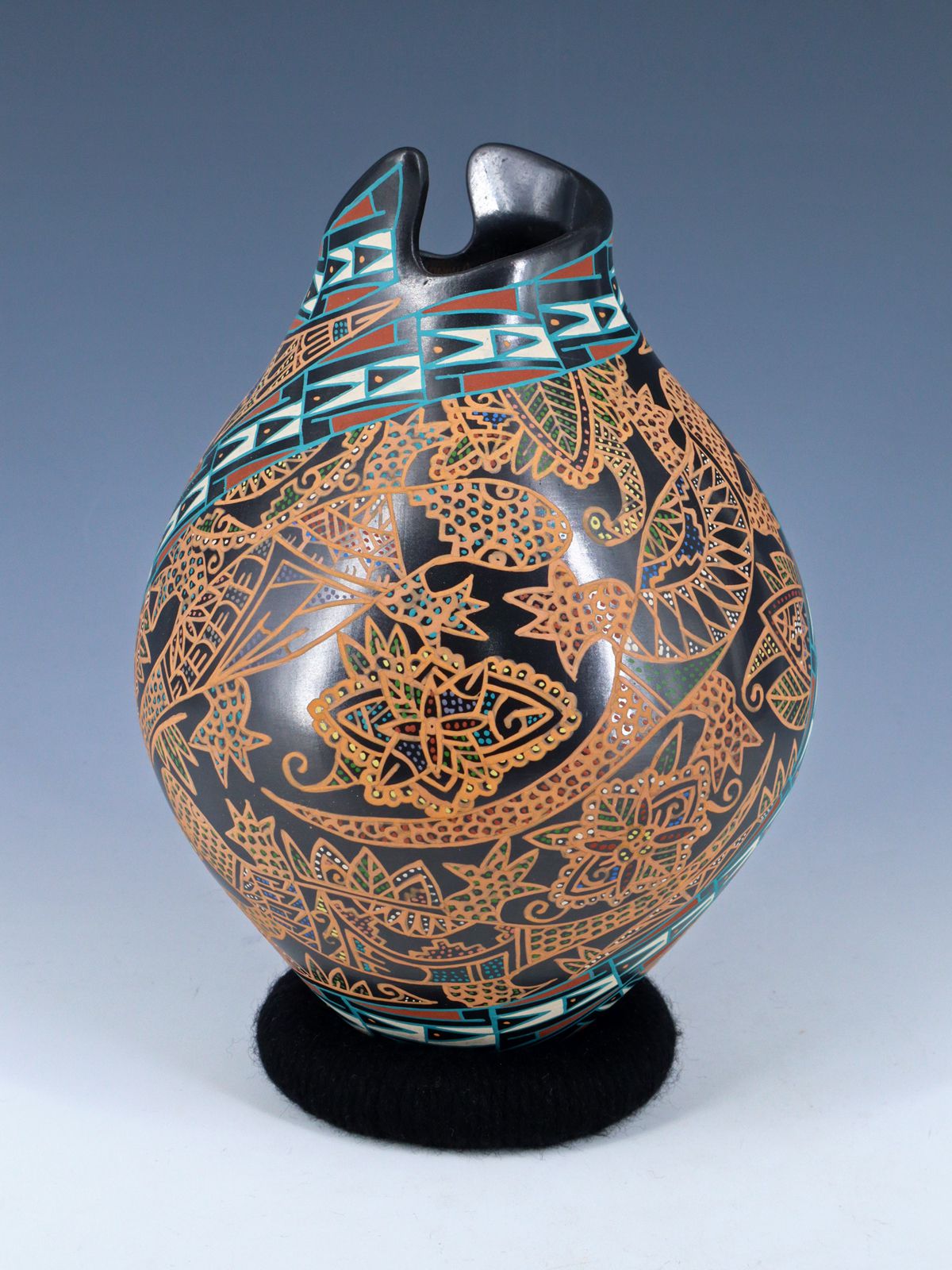 Mata Ortiz Hand Coiled and Painted Pottery – PuebloDirect.com