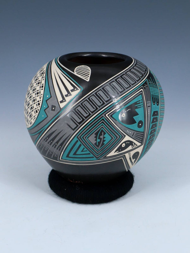 Mata Ortiz Pottery | PuebloDirect.com