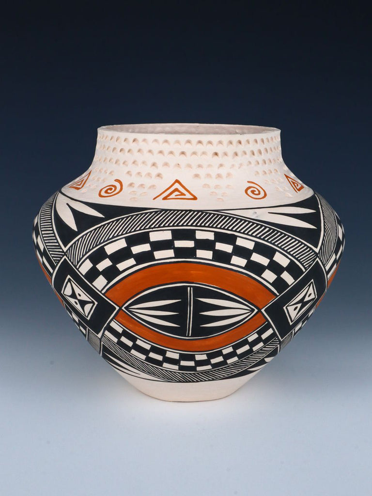 Native American Pottery | PuebloDirect.com