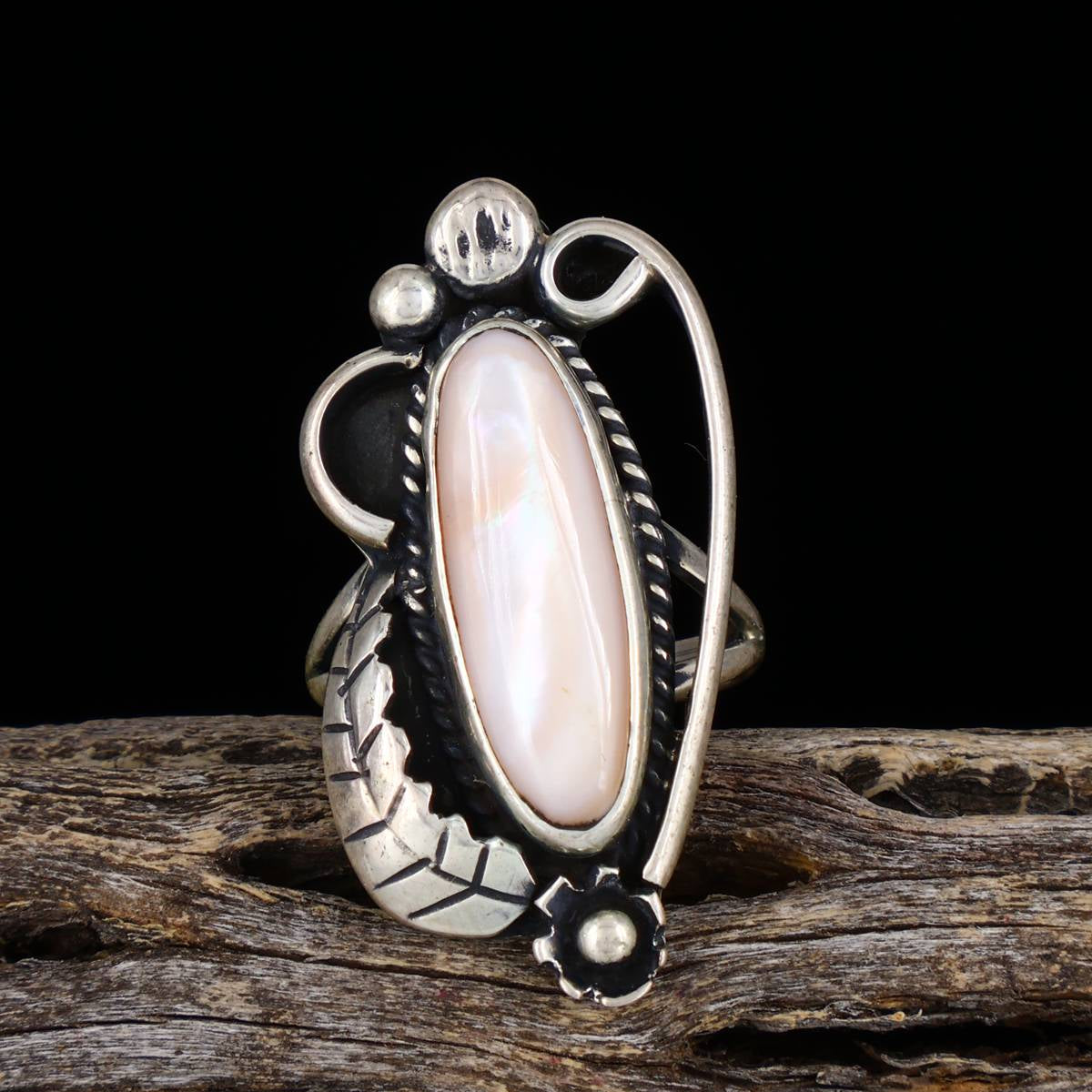 Vintage Sterling Silver Pink Shell Ring, Size 5 1/4 – PuebloDirect.com