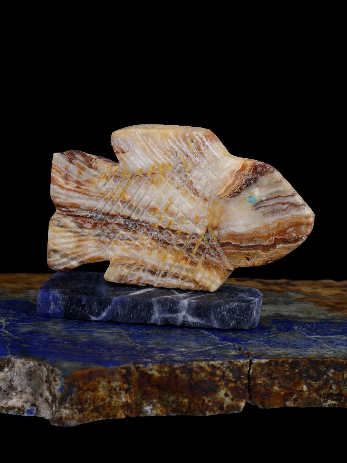 Onyx Fish Zuni Fetish – PuebloDirect.com