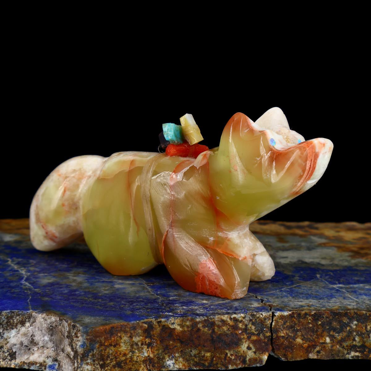 Onyx Wolf Zuni Fetish – PuebloDirect.com